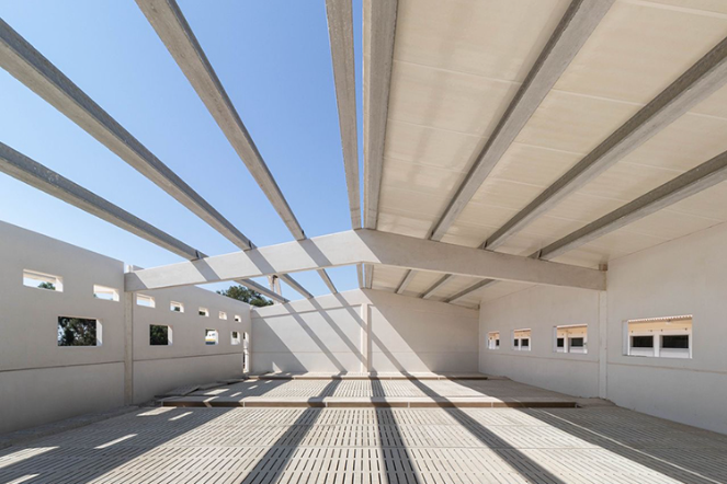 Injected polyurethane foam